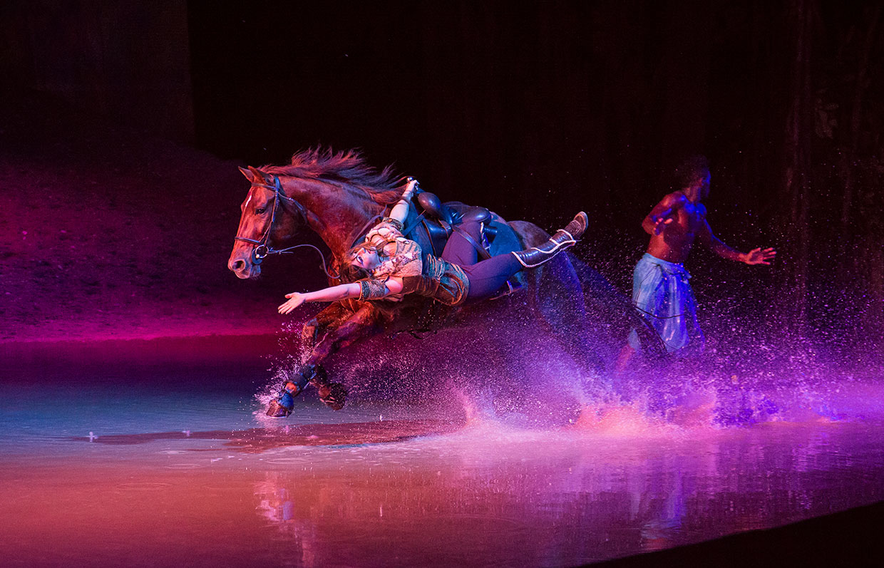 Cavalia Odysséo Montréal 2018 Pont Jacques-Cartier Spectacle Équestre ...