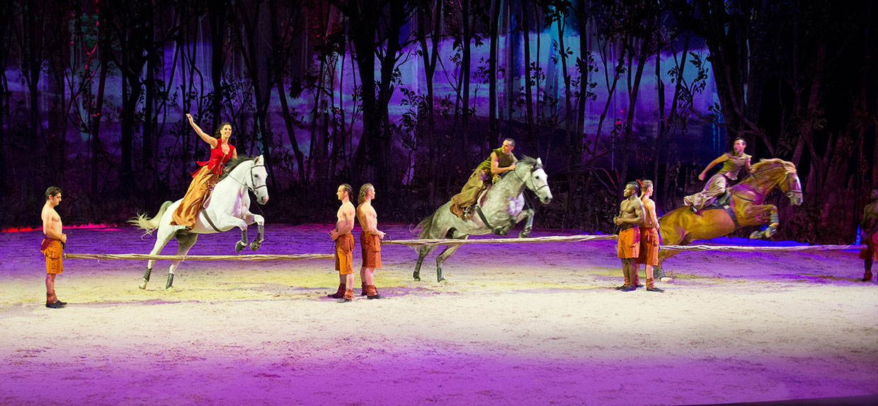 Cavalia Odysséo Montréal 2018 Pont Jacques-Cartier Spectacle Équestre ...
