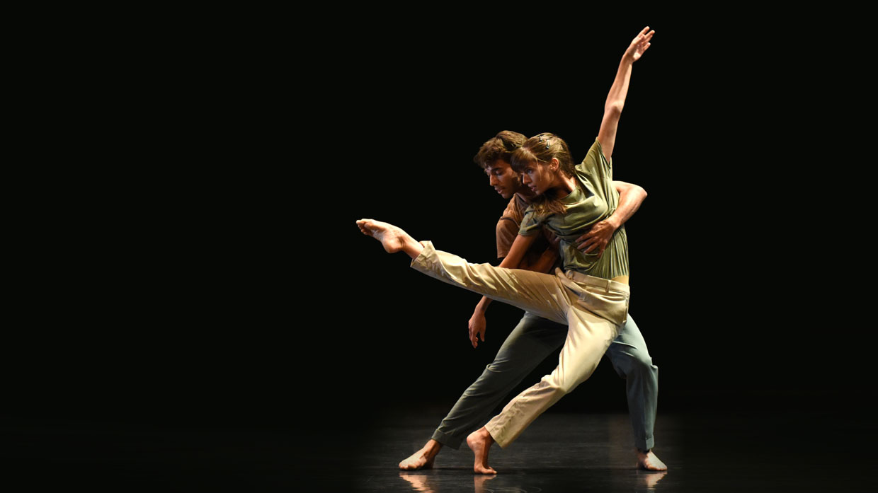 Gauthier Dance à la Place des Arts | Une première à Montréal pour le ...